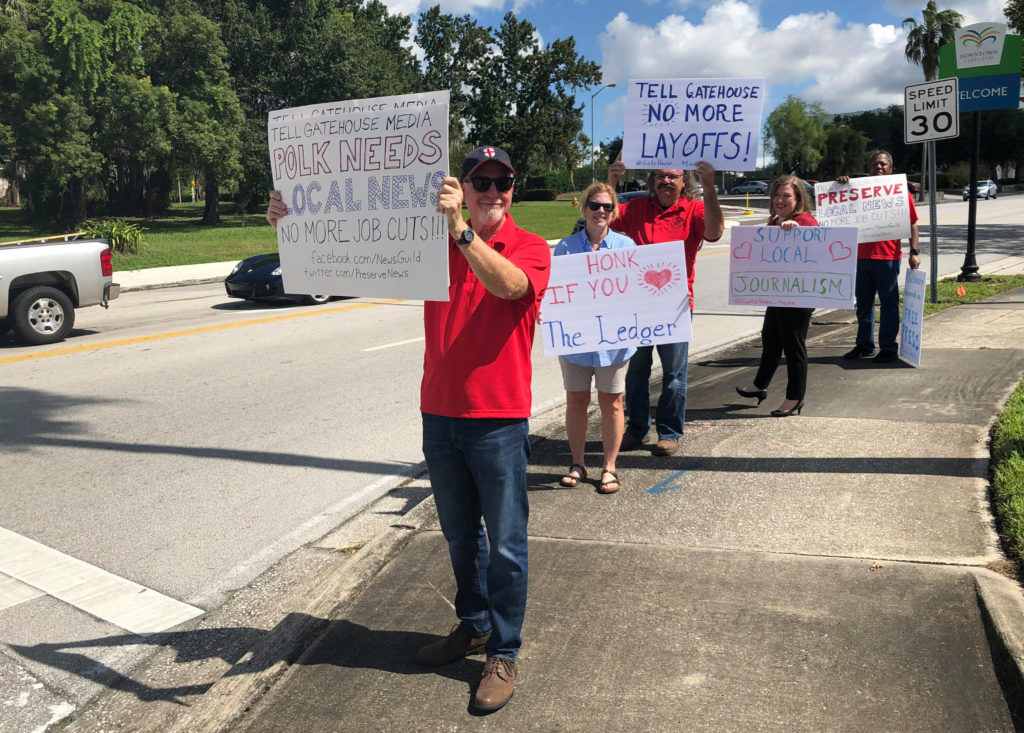 Unionized newspaper reporters demonstrate in Lakeland, elsewhere - WMNF ...